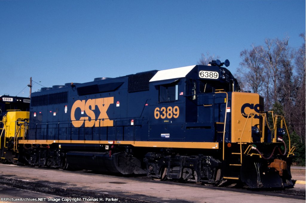 CSXT 6389 GP40-2